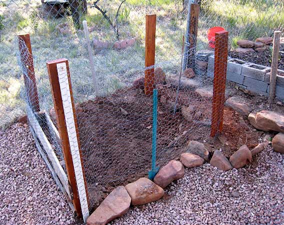 Make Your Own Composting Bin [12 Easy Ways] | Green Thumb Gardener